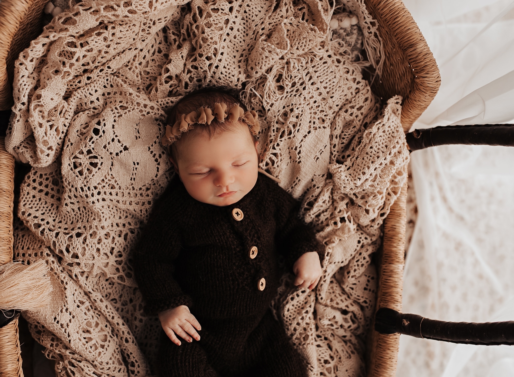 Newborn - Nest and Nurture Photography
